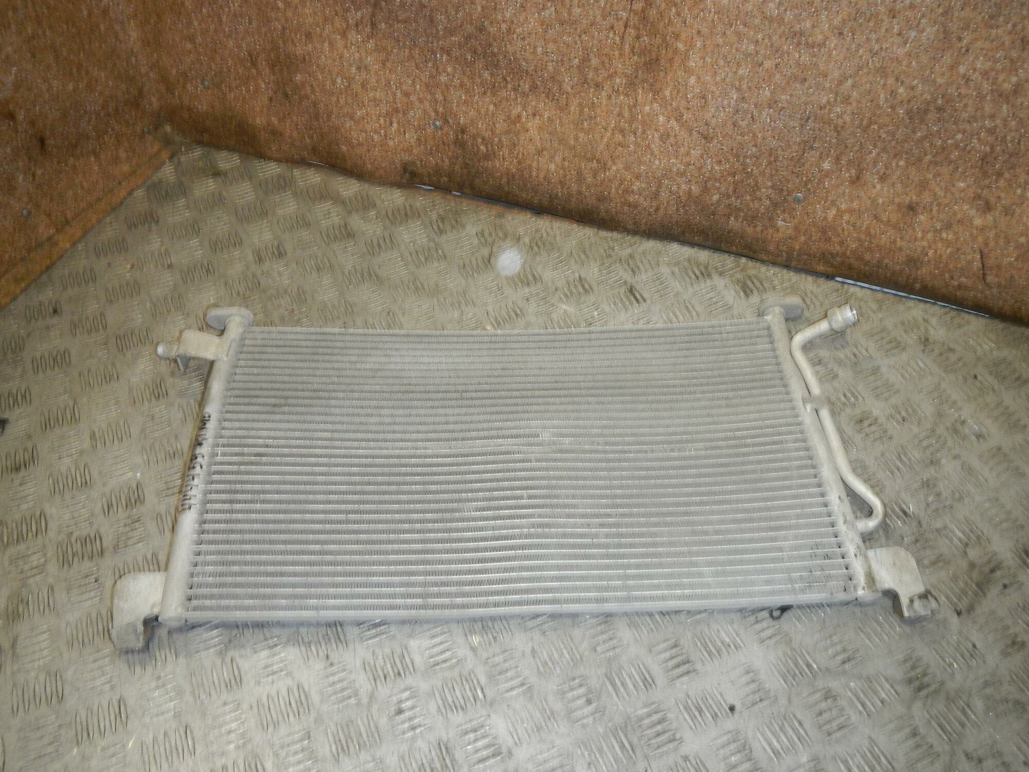 Б/У Радиатор кондиционера (конденсер), Chery (Чери)-KIMO(S12) (08-14) Chery KIMO(S12) (08-14) Деформация. 444459 CHERY а...