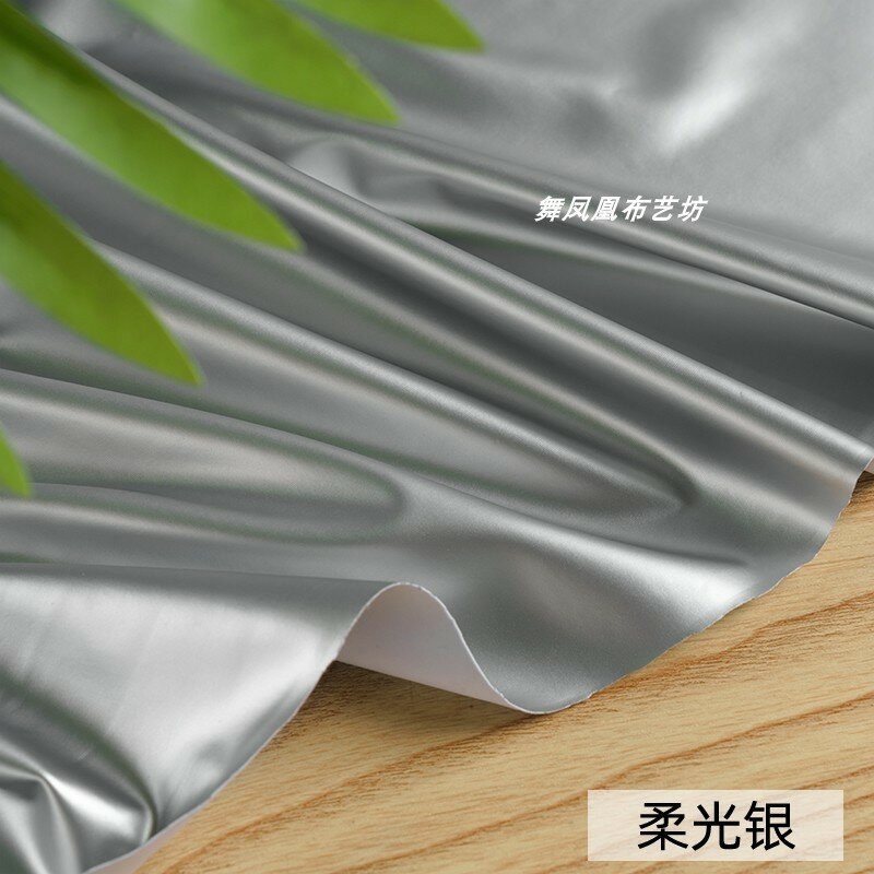 Однотонная супер глянцевая растягивающаяся зеркальная кожа, мягкая деликатная искусственная кожа, антибликовая водонепроницаемая PU ткань