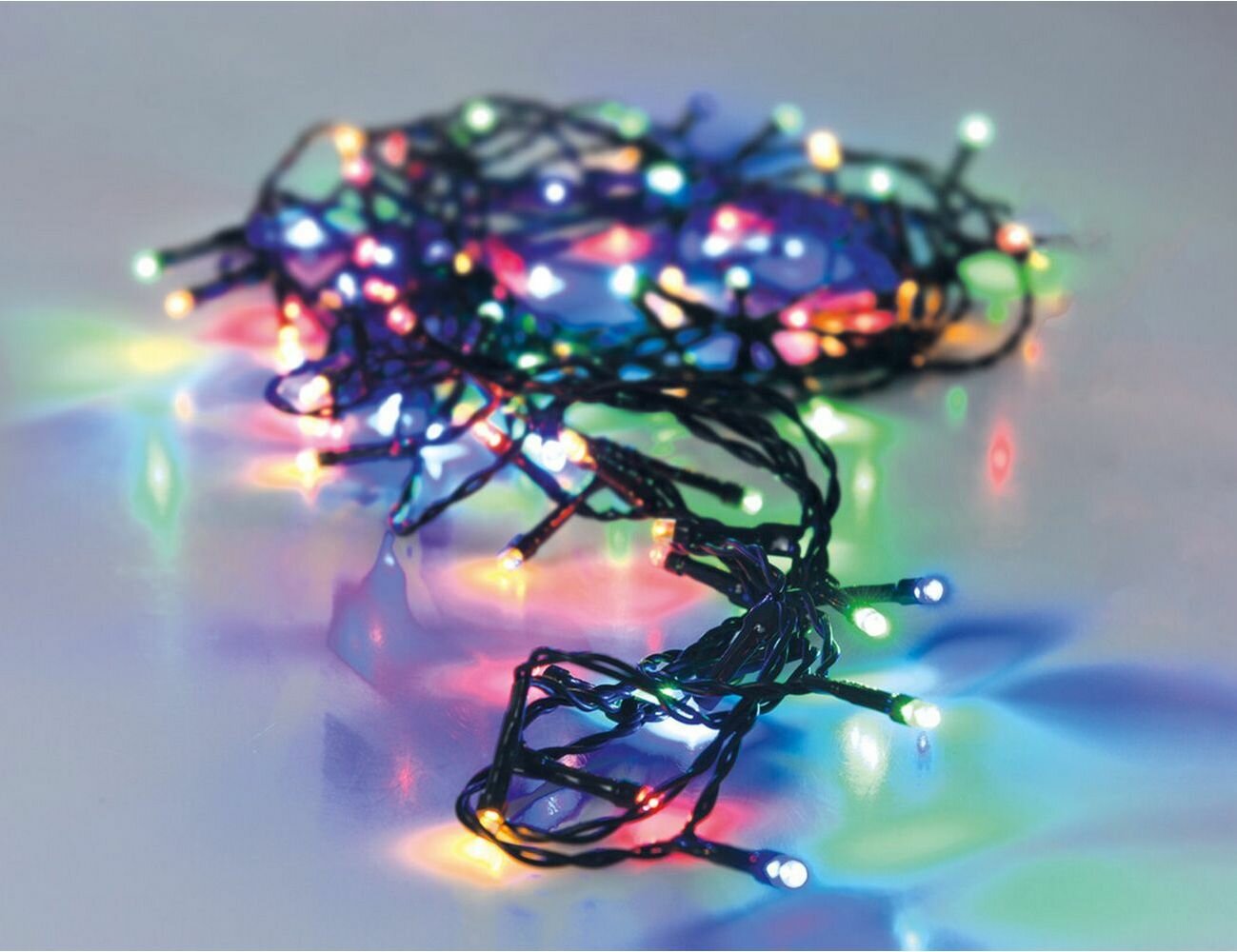 Светодиодная гирлянда Koopman Comfort, 80 разноцветных LED-огней, 6+3 м, контроллер, таймер, зелёный ПВХ, уличная, Koopman International AX8452110