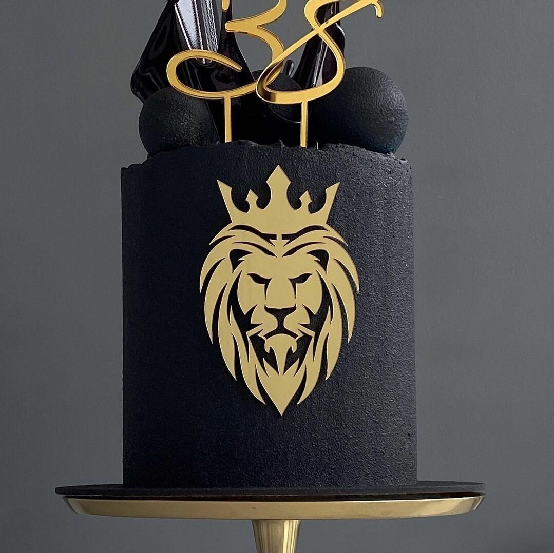Топпер на торт "Лев", для десертов/ украшение мужского торта - мужу, папе, боссу/ золотой зеркальный акрил