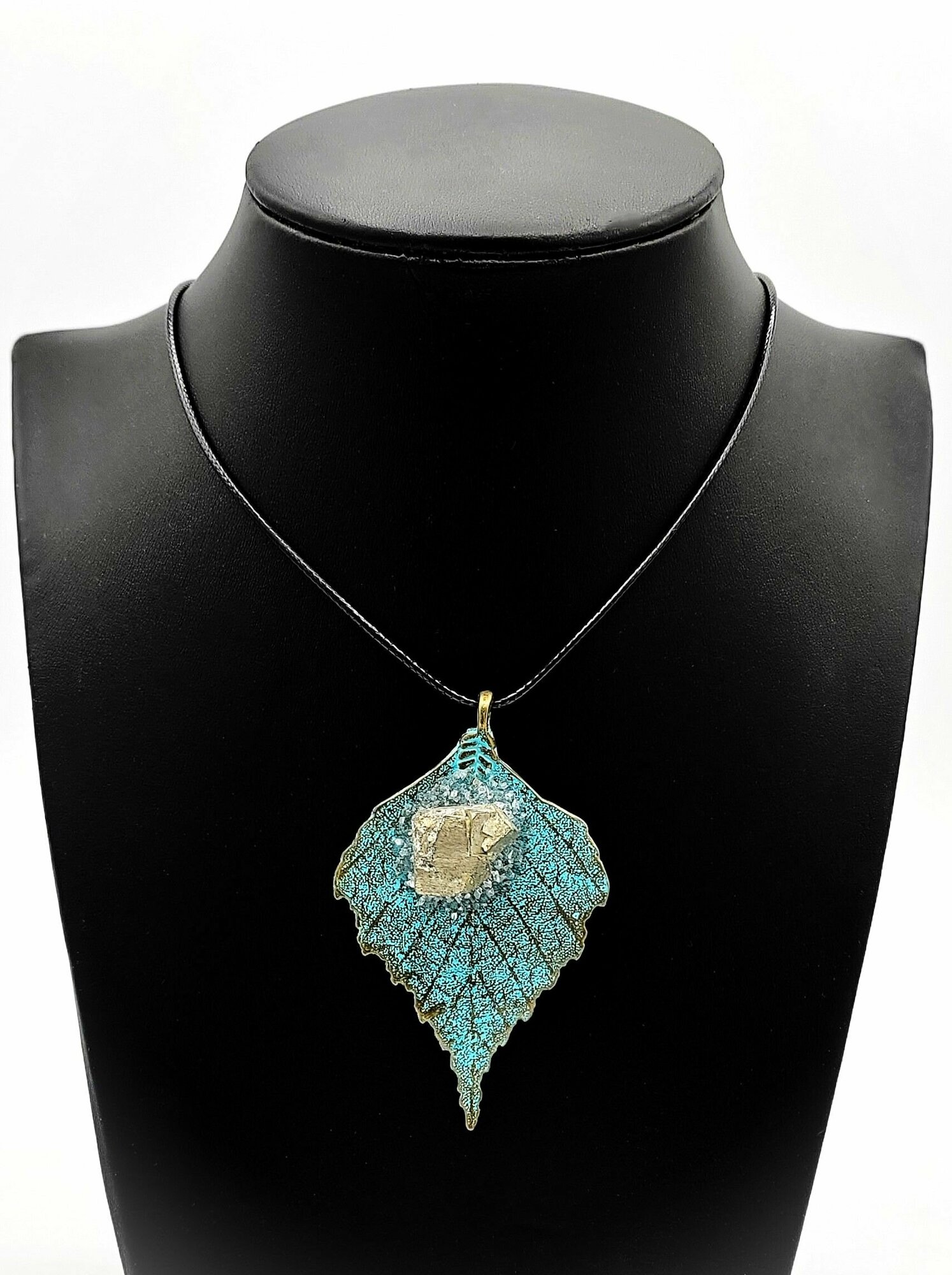 Колье, горный хрусталь