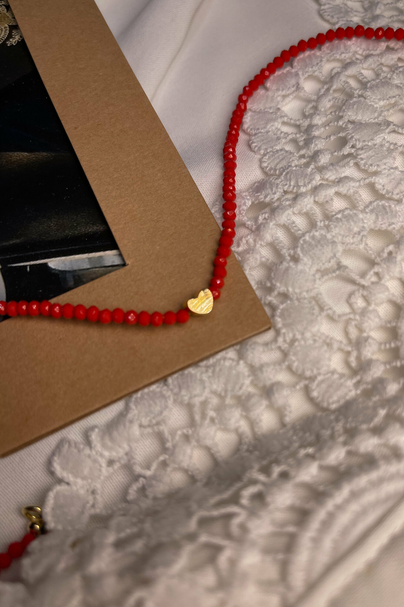 Колье, стекло