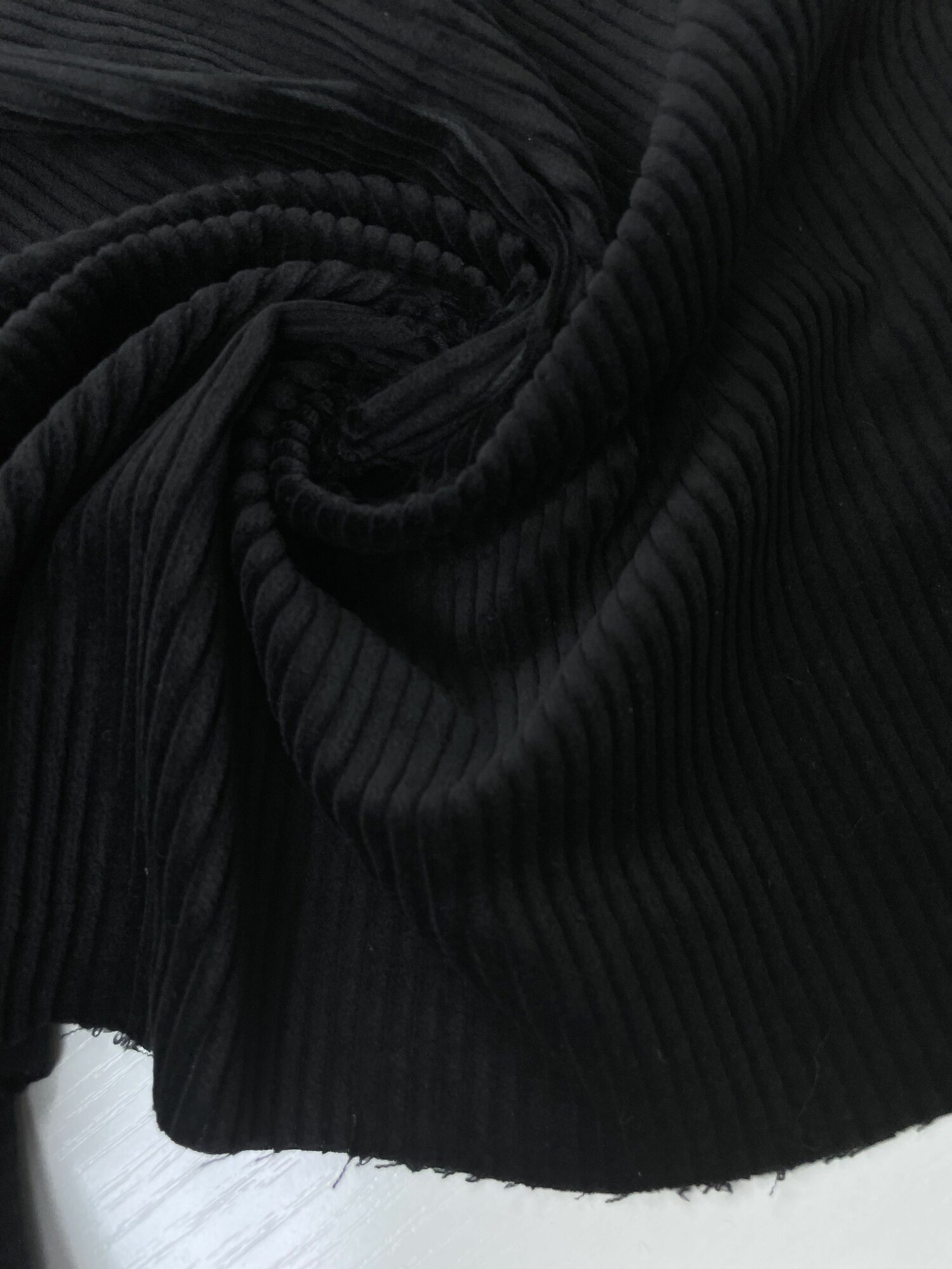 Вельвет чёрного цвета отрез 1м