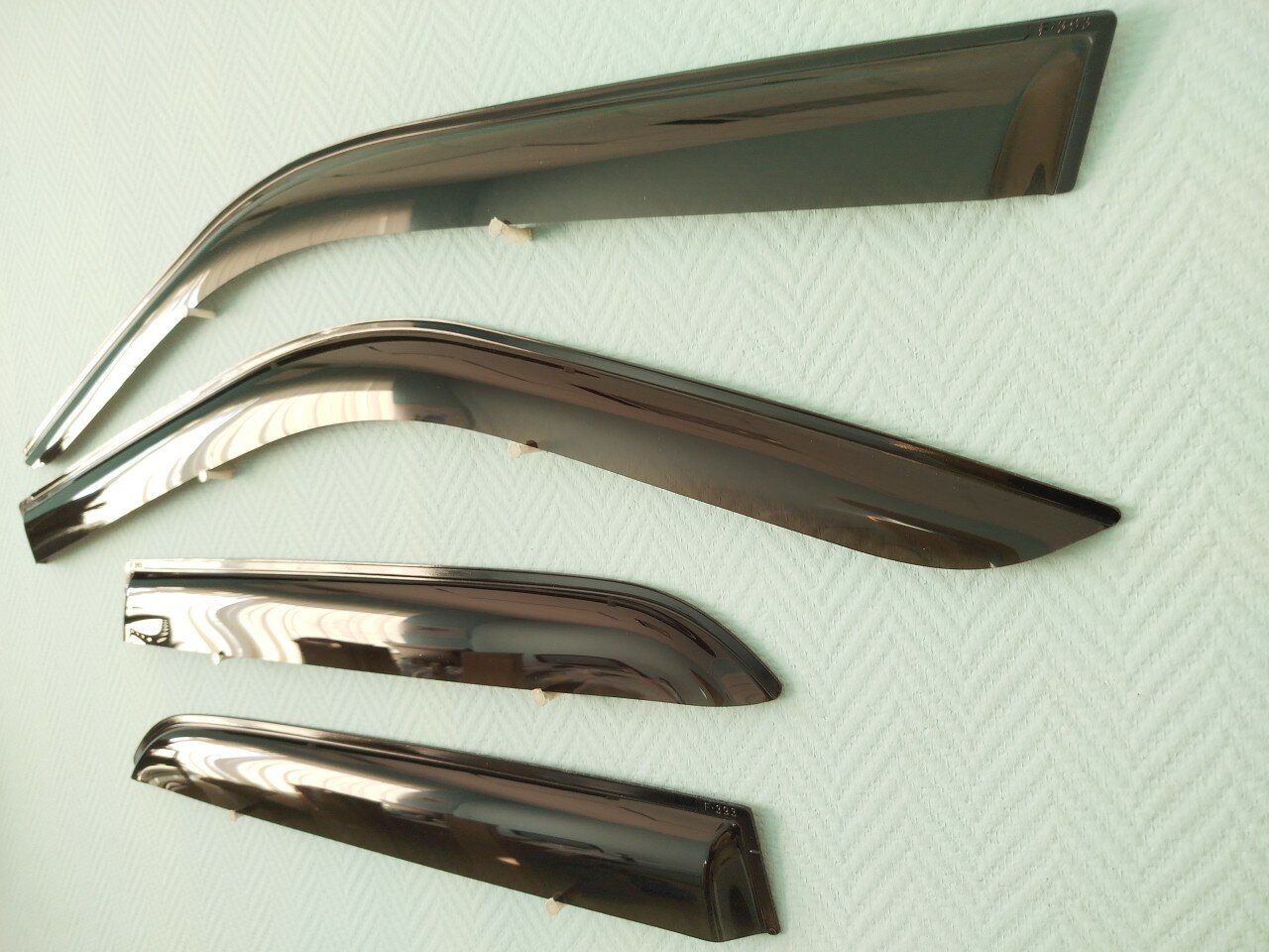 Дефлекторы окон Ford Escape с 2000 по 2007, к-т 4 шт, скотч 3M