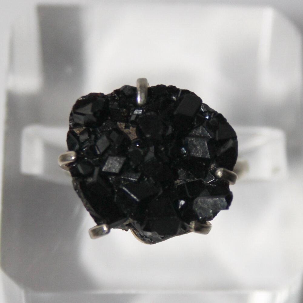 Кольцо, гранат