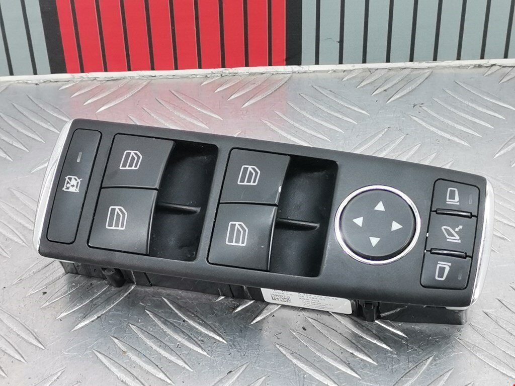 Блок управления стеклоподъемниками Mercedes C-Class (W204) A2048703538 арт. 1880450