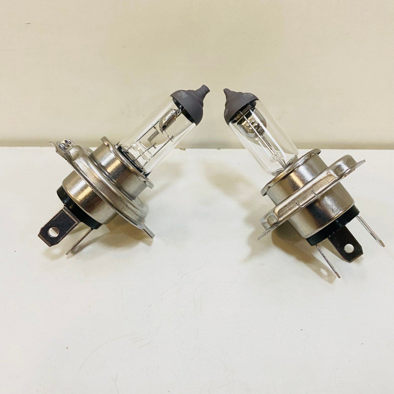 Лампы ближний дальний свет для Хундай Солярис H4 12V 60/55W К-кт 2 шт.