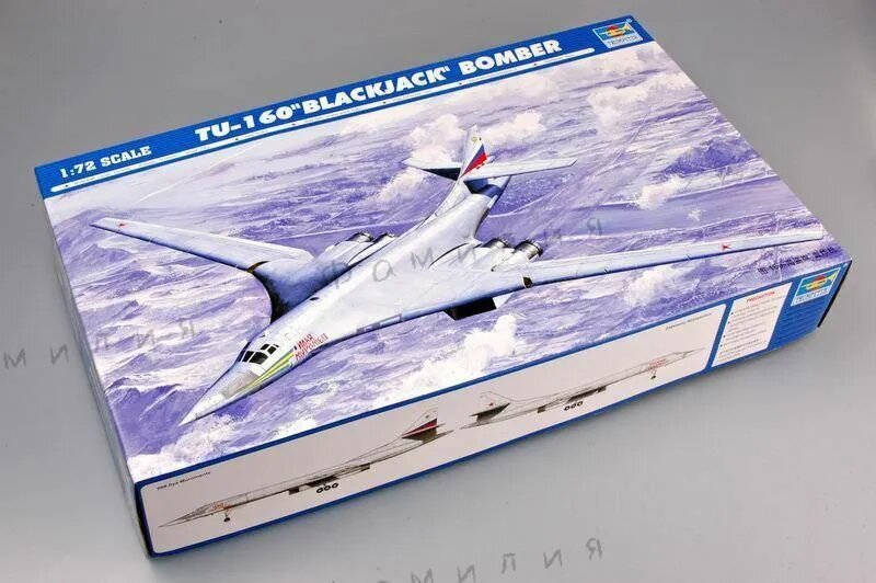 Сборная модель самолета Trumpeter 1/72 01620 Tu-160 BlackJack Бомбардировщик