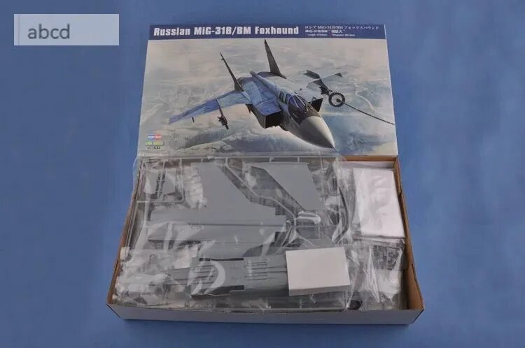 Hobbyboss 81754 1/48 Российский МиГ-31Б/БМ Лисья гончая_Q - Сборная модель самолета из ABS пластика для взрослых — фото 1