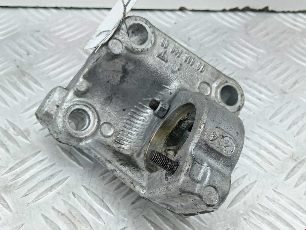 Кронштейн промежуточного вала Peugeot 207 9680276880 арт. 1995910