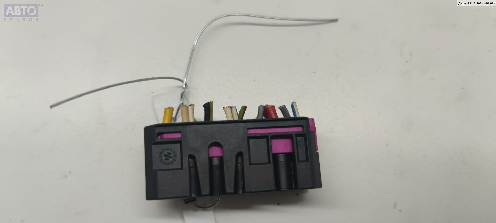 Разъем (фишка) проводки Audi A4 B5 (1994-2001)