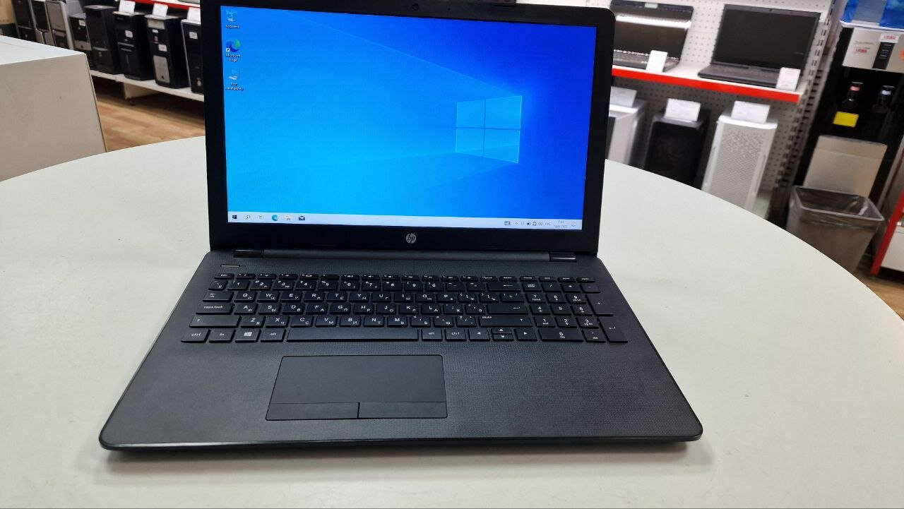 Ноутбук HP 15-BS162UR 15.6" 1366x768 i3-5005u\RAM 8ГБ\SSD 240ГБ\Intel HD Graphics\Win10