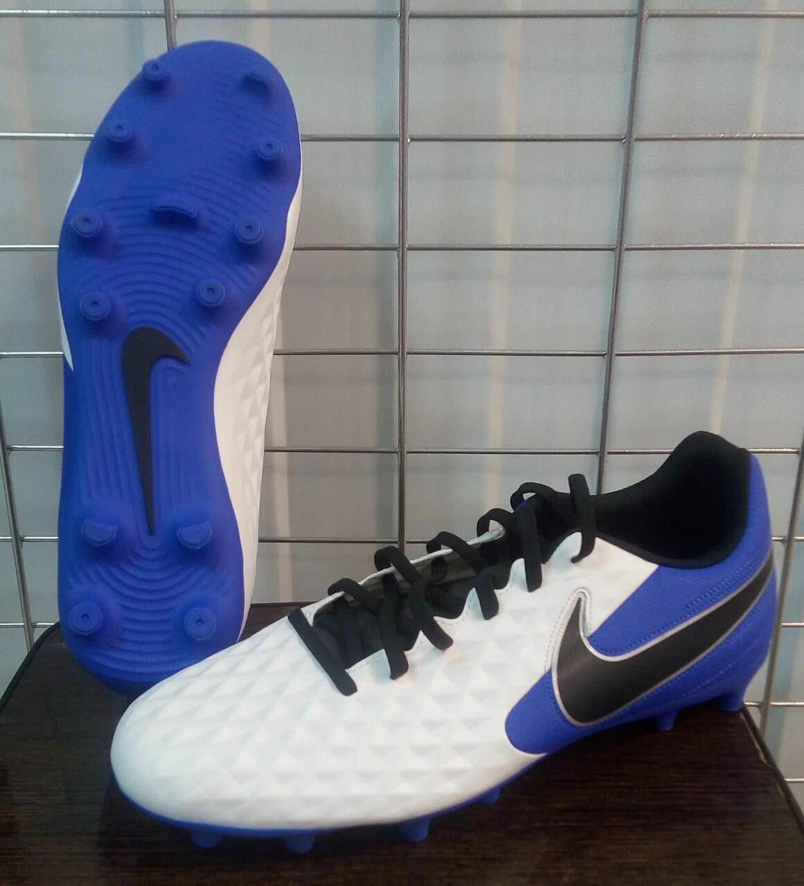 NIKE Размер 44 ( длина по стельке 28 см ) _ Бутсы Найк для футбола и регби Белые