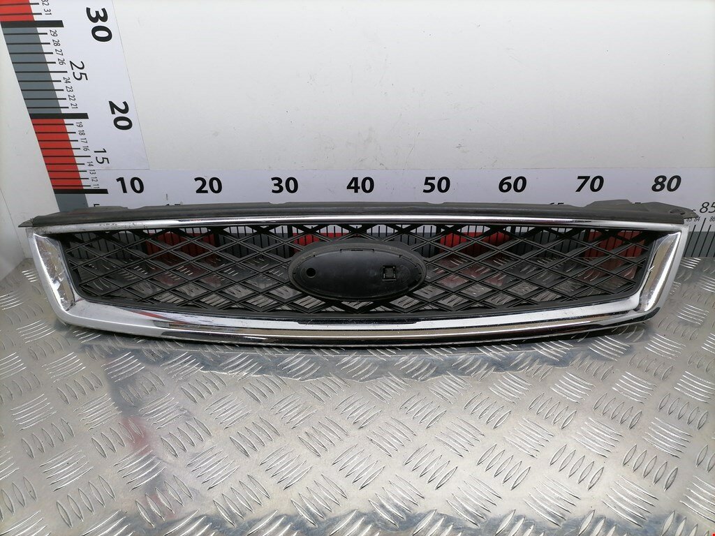 Решетка радиатора Ford Focus 2 1454989 арт. 1945498