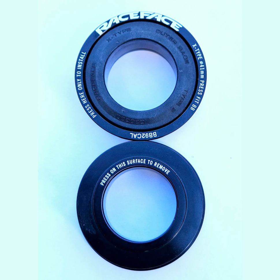 Каретка Race Face Press Fit BB92CAL, X-type под вал 24mm, PressFit PF30 41мм