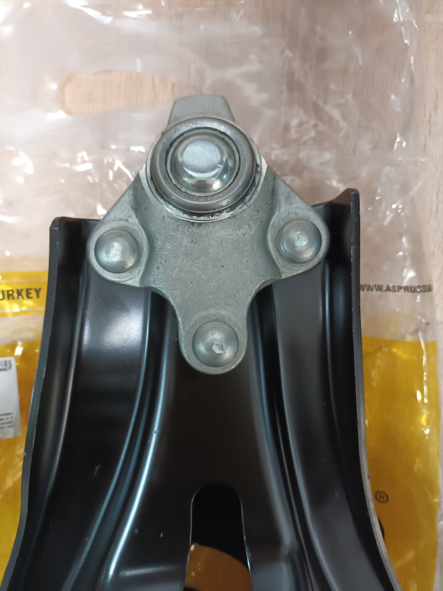 Рычаг передний правый Рено Дастер с 2017