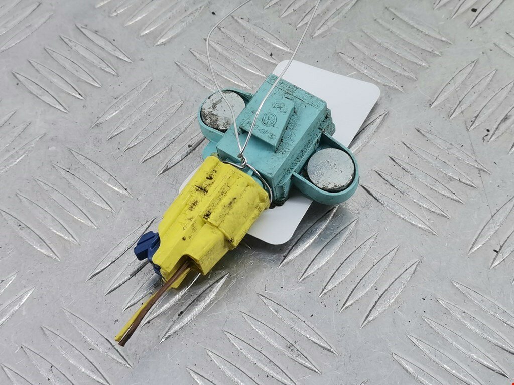 Датчик удара Audi A6 C6 4F0955557A арт. 1819875