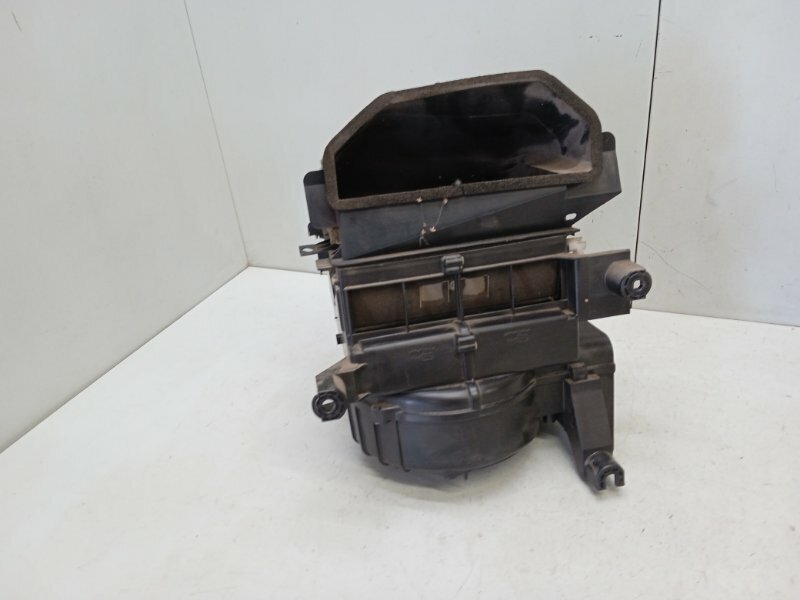 Б/У печки, Мицубиси Лансер 9 Корпус отопителя Mitsubishi Lancer 2005 9, CS 165504 MITSUBISHI арт. MR513028