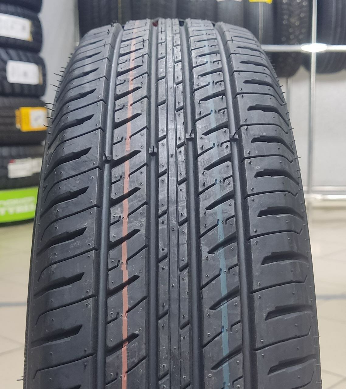 R-13 175/70 VINMAX Ecotour HP3 82H