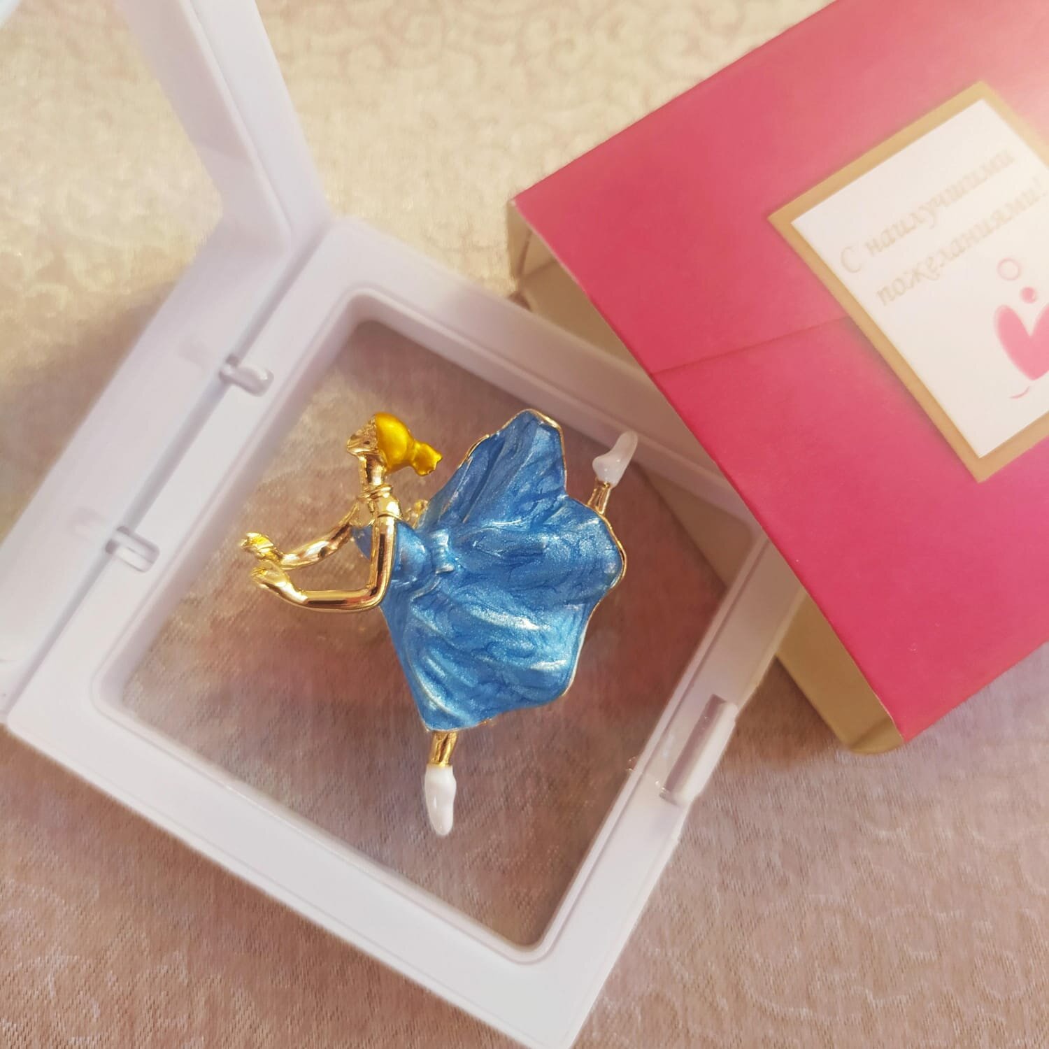 Брошь, эмаль