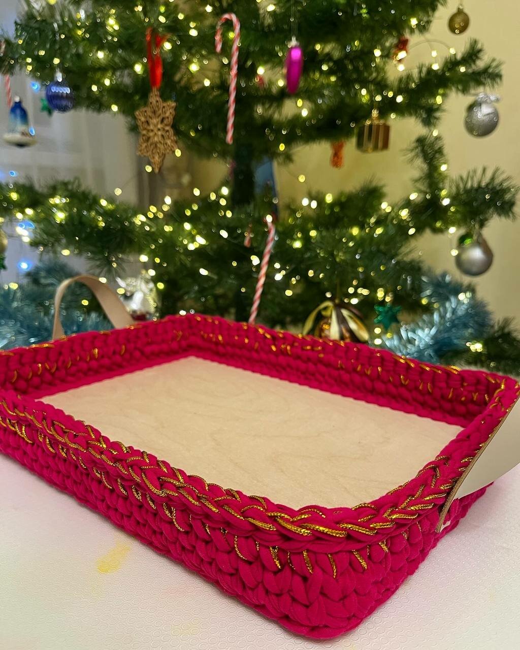 Подносы
