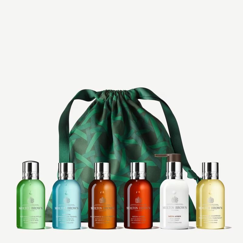 Molton Brown Набор средств для душа The Worldly Voyager Drawstring Travel Pouch, 600 мл