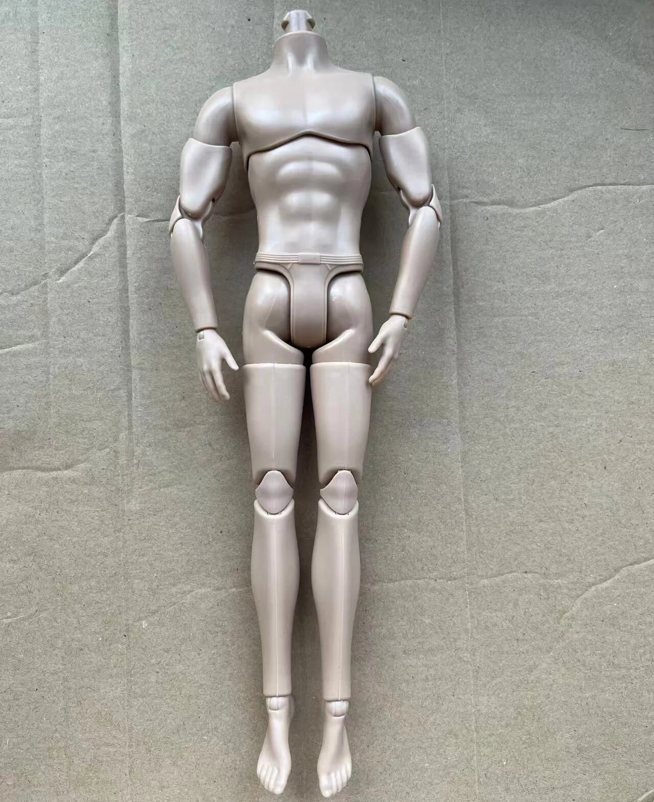 ROUND YUAN Мужская кукла 1/6 пластик 14+