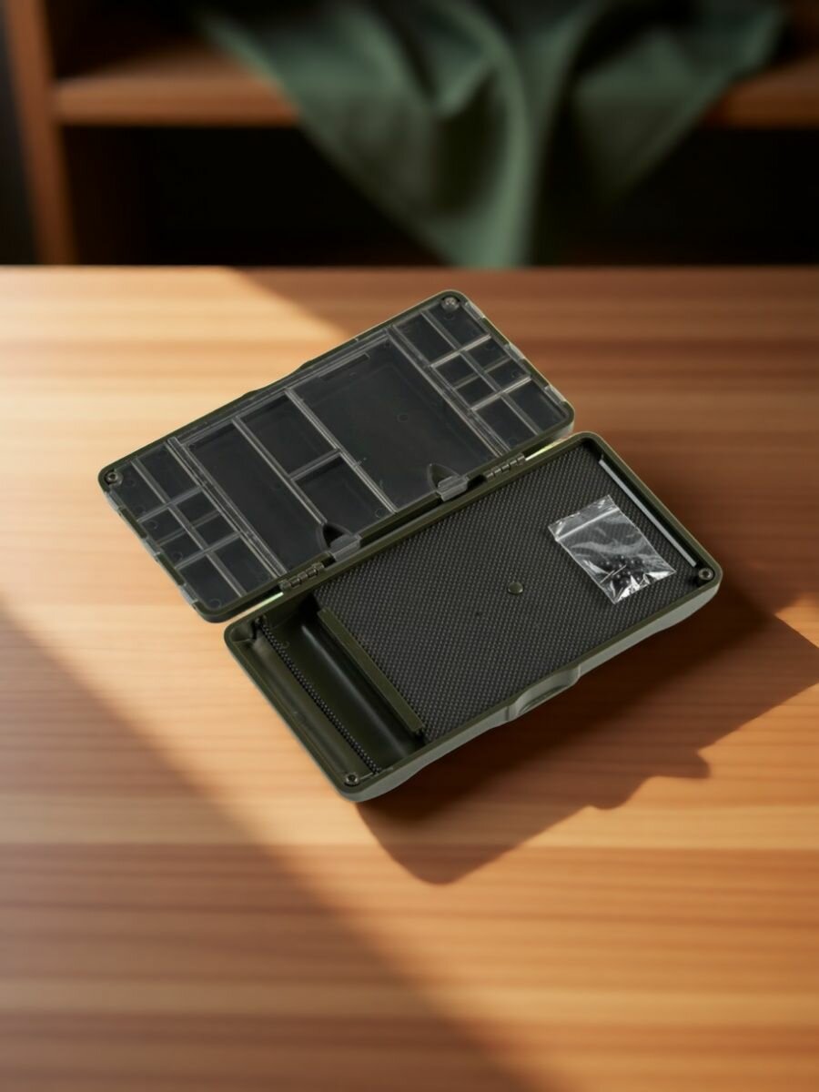 Коробка для оснасток с поводочницей TACKLE BOX EastShark HZ-01 240х135х40 мм