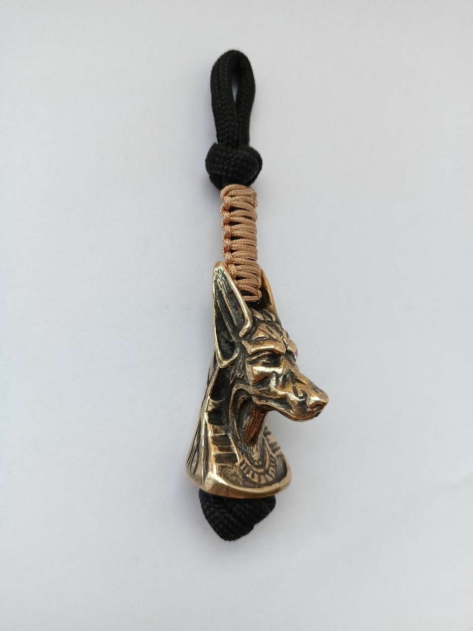 Темляк с бронзовой бусиной Анубис