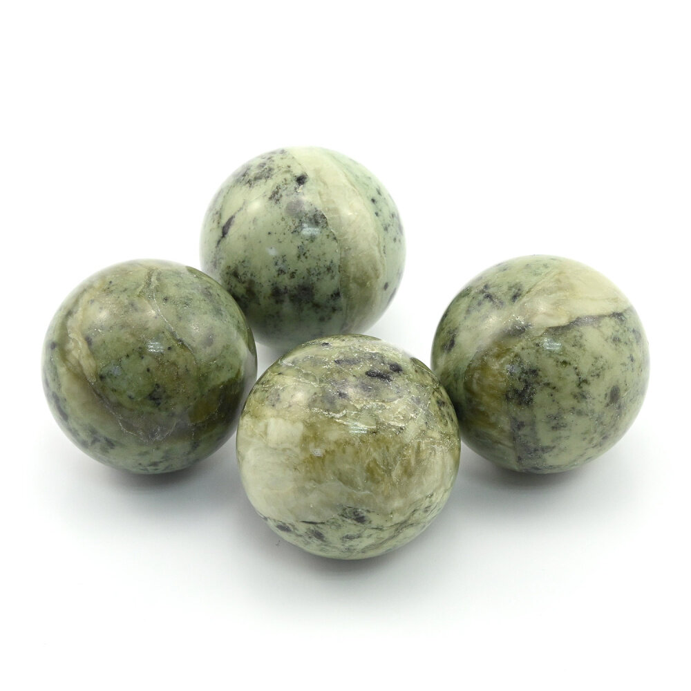 Шар из нефрита, диаметр 50мм. .