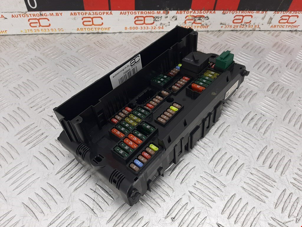 Блок предохранителей BMW 5-Series (F07/F10/F11/F18) 61149252815 арт. 709849