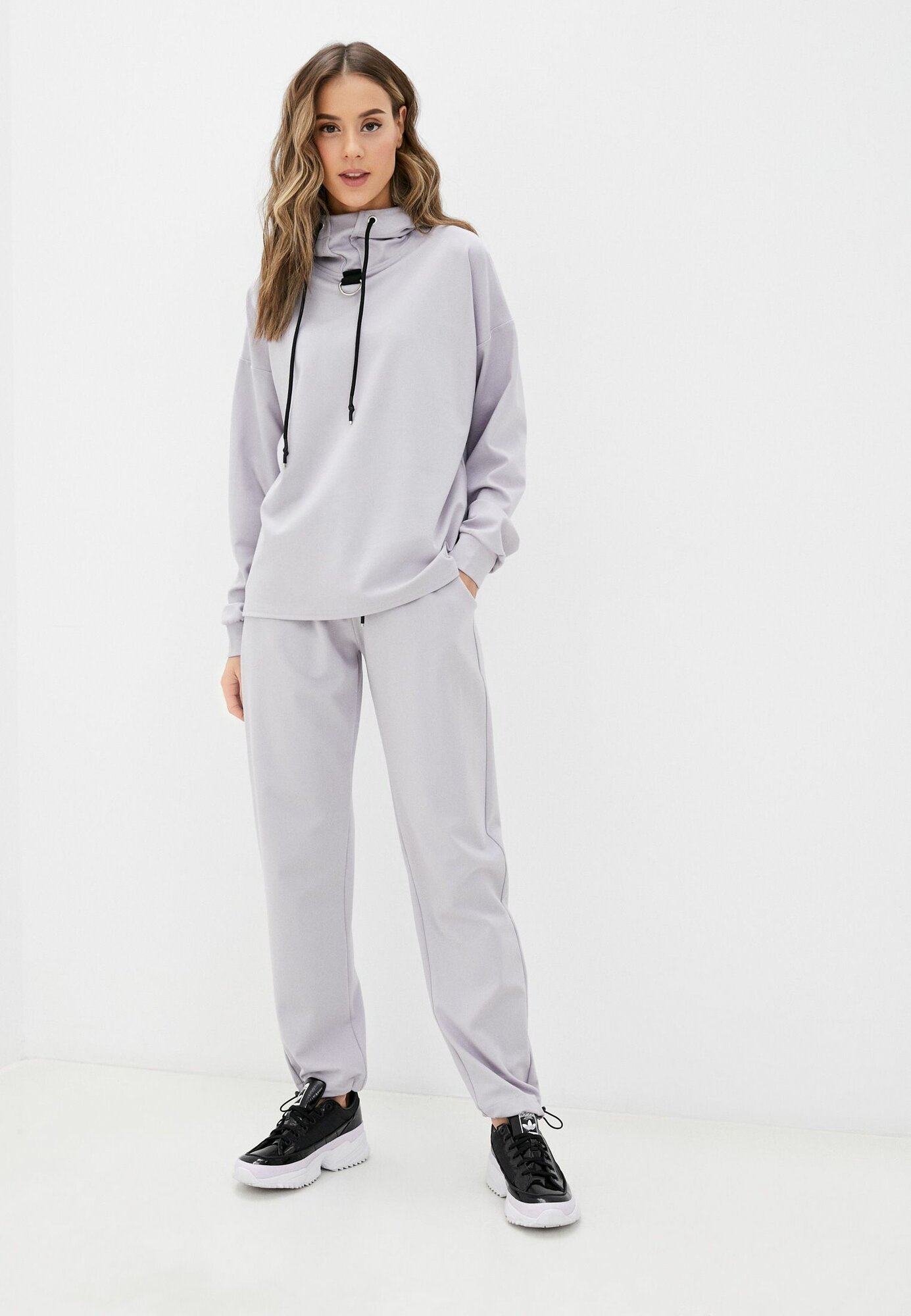 Костюм спортивный