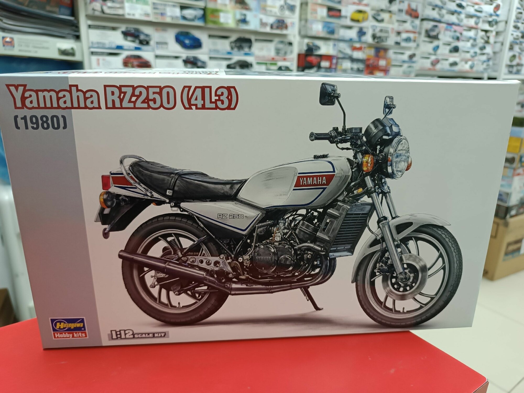 Сборная модель Hasegawa 1:12 21513 Мотоцикл Yamaha RZ250 (4L3) (1980)