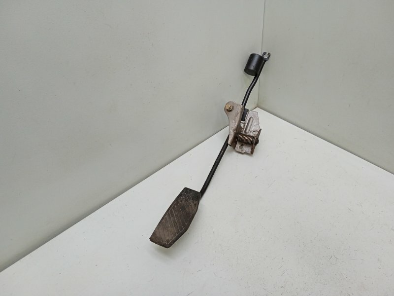 Б/У Киа Шума 2, Kia Spectra 2001-2011 Педаль газа Kia Shuma 2003 S-2, FB 145755 Hyundai-KIA арт. 0K2N141600A