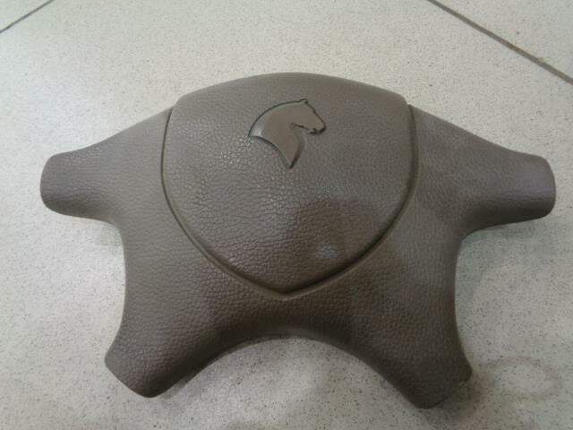 Крышка подушки безопасности водителя от Iran Khodro Samand 2003>