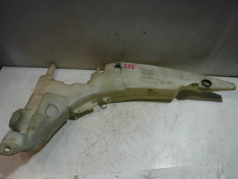 Бачок омывателя лобового стекла Ford Focus I XS4113K163BF