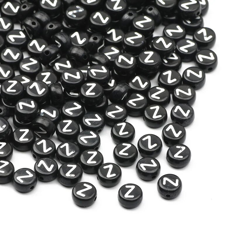 Белые и черные акриловые бусины с буквами 100pcs, B09700-Z