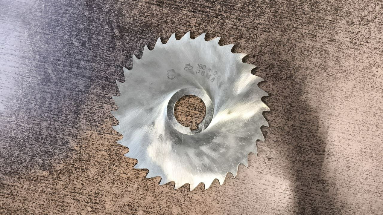 Фреза Отрезная по металлу 160 х 2,5 х 32 мм / ЗУБ Z-32Р6М5 / СССР