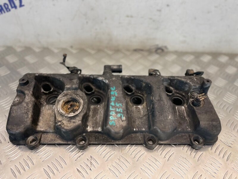 Б/У клапанная крышка Kia Sportage 2006 KM D4EA после возгорания состояние на фото 45405 Hyundai-KIA арт. 2241027002