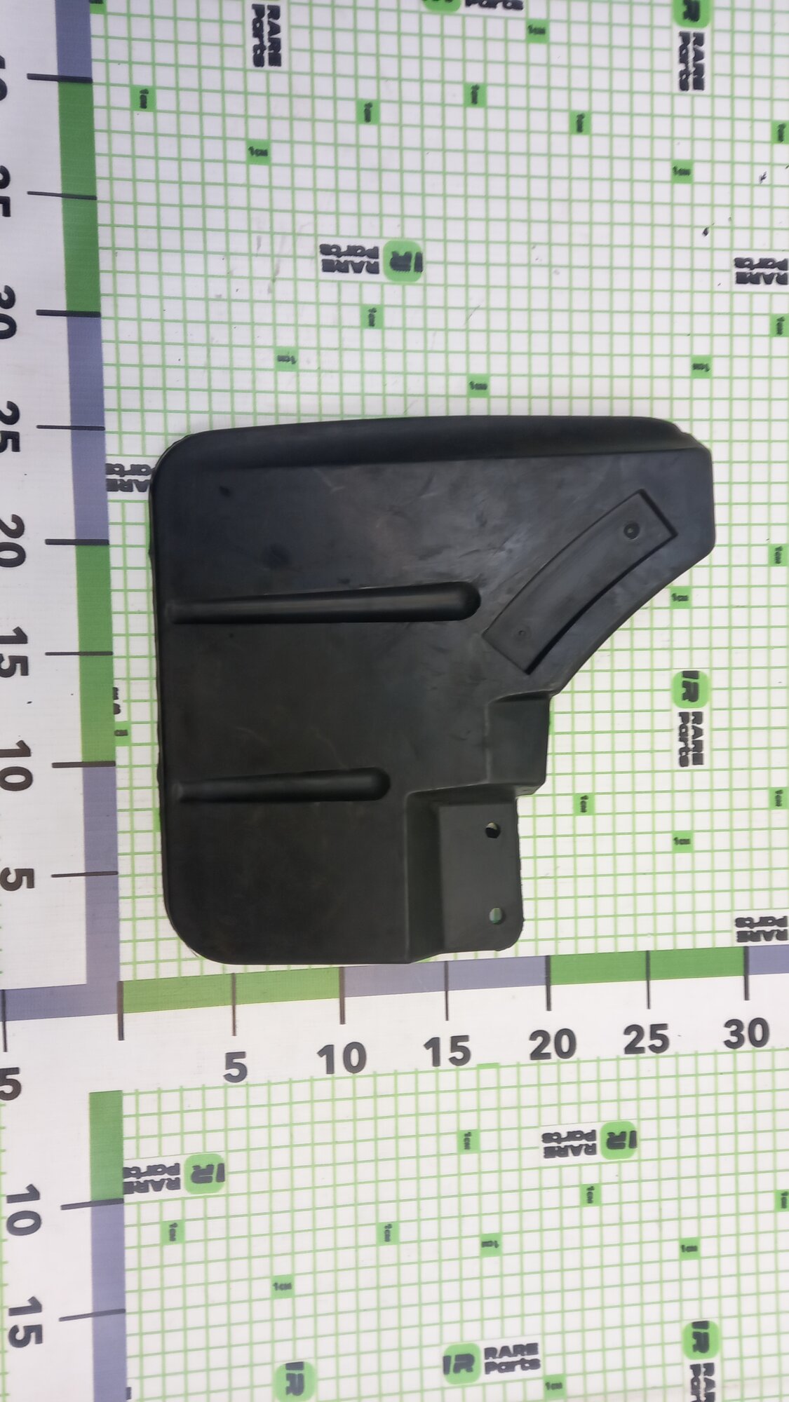 Брызговик передний Chevrolet NIVA