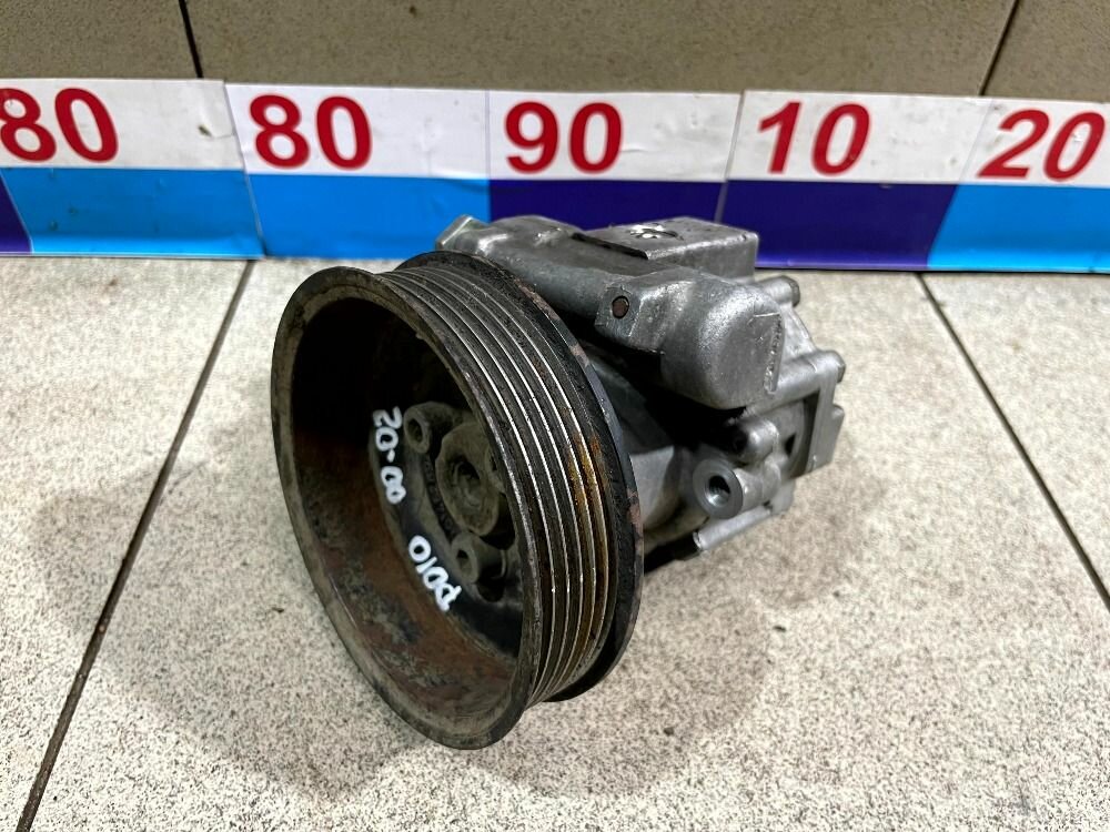 Насос гур VW Polo III 032145157AX