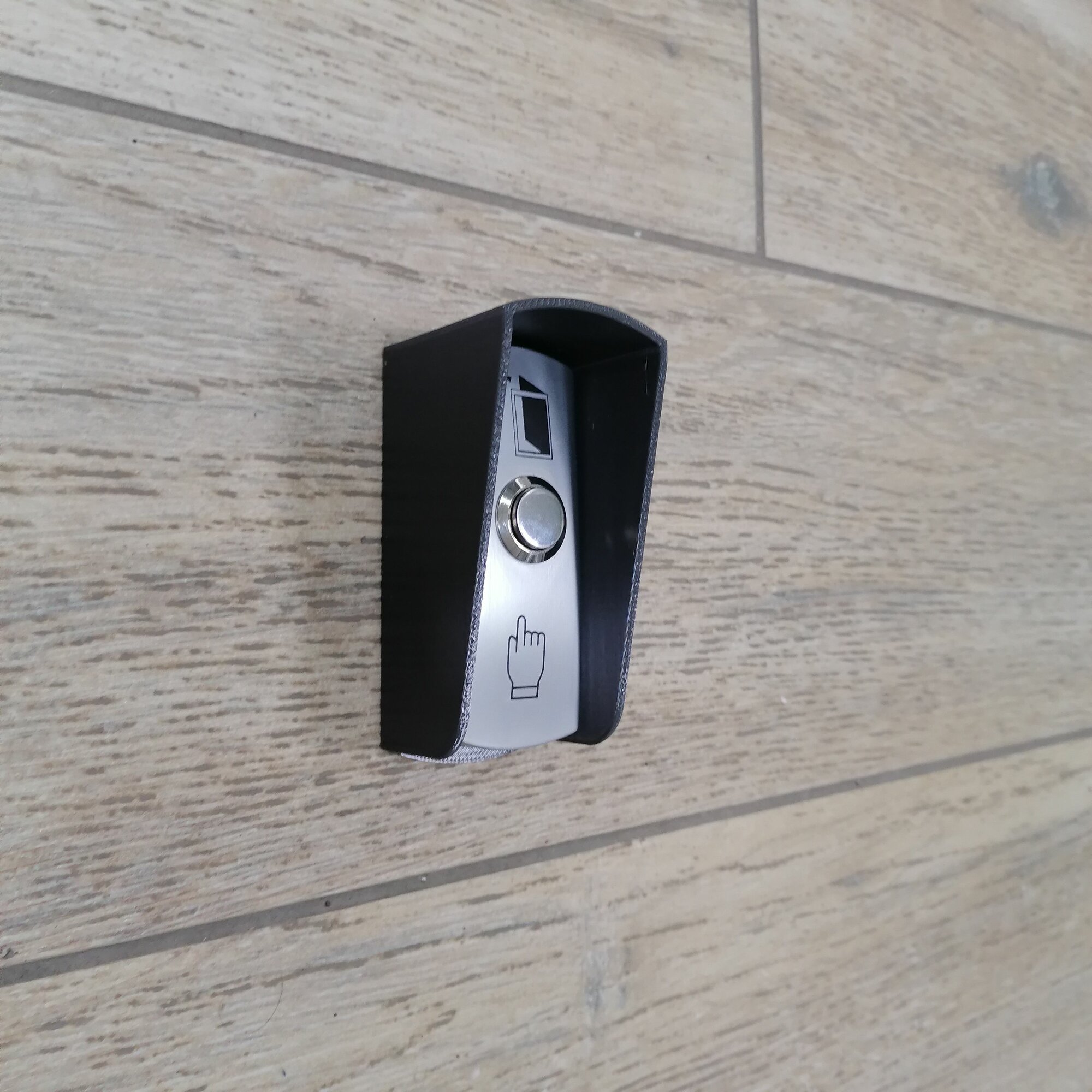 Уличный защитный козырек для кнопки выхода CLICK (графит) 4х9см