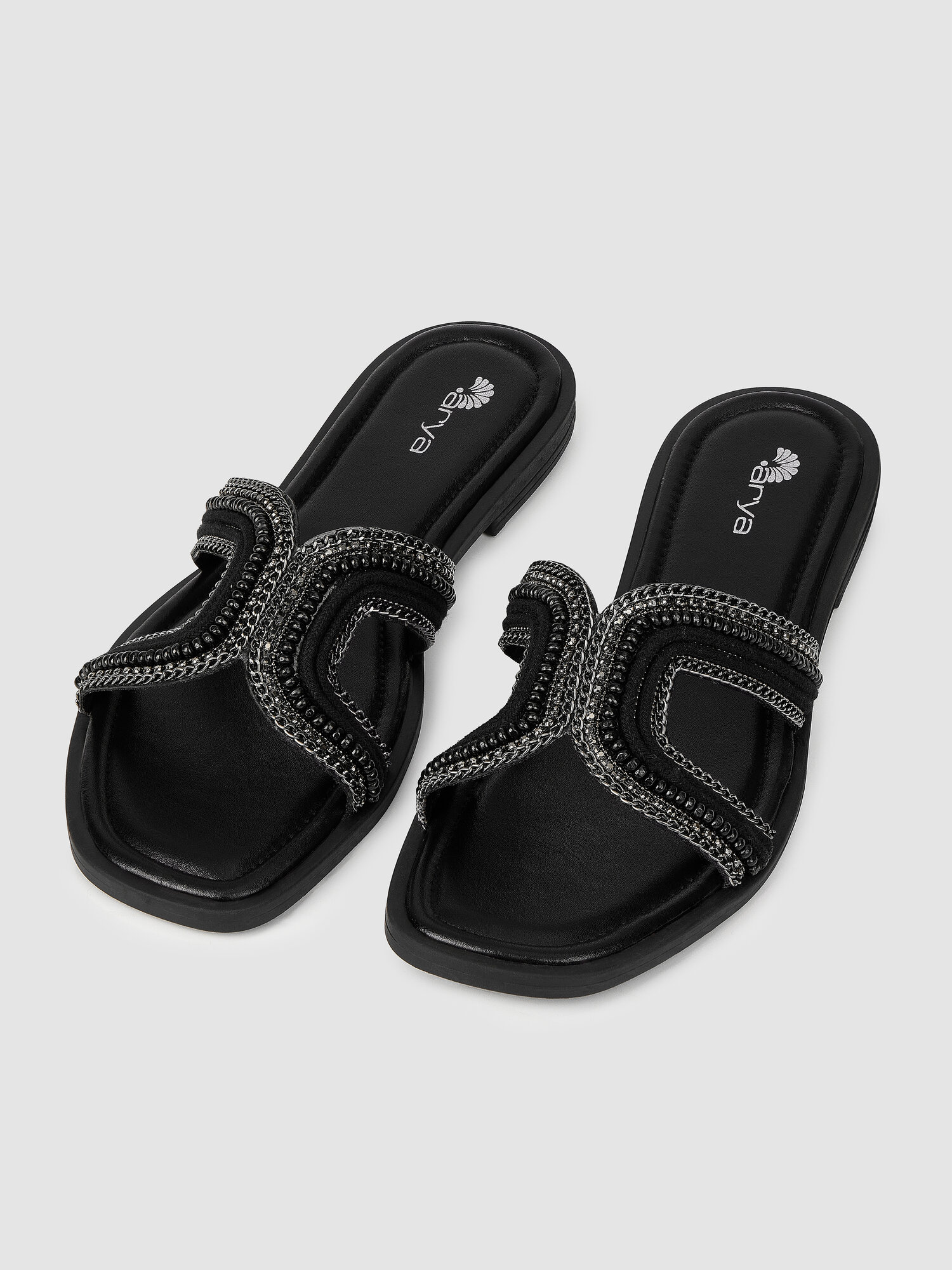 Шлёпанцы Lora