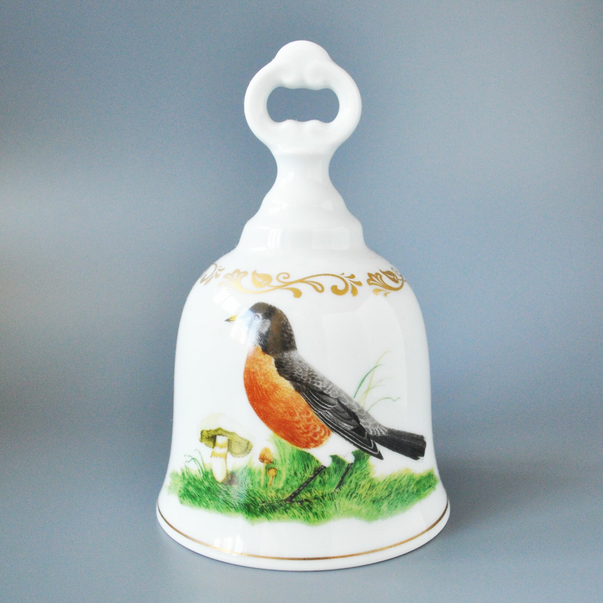 Винтажный коллекционный колокольчик "Робин" из серии "Певчие птицы Америки". Фарфор, деколь, золочение. The Danbury Mint, Западная Германия, 1970- ее годы.