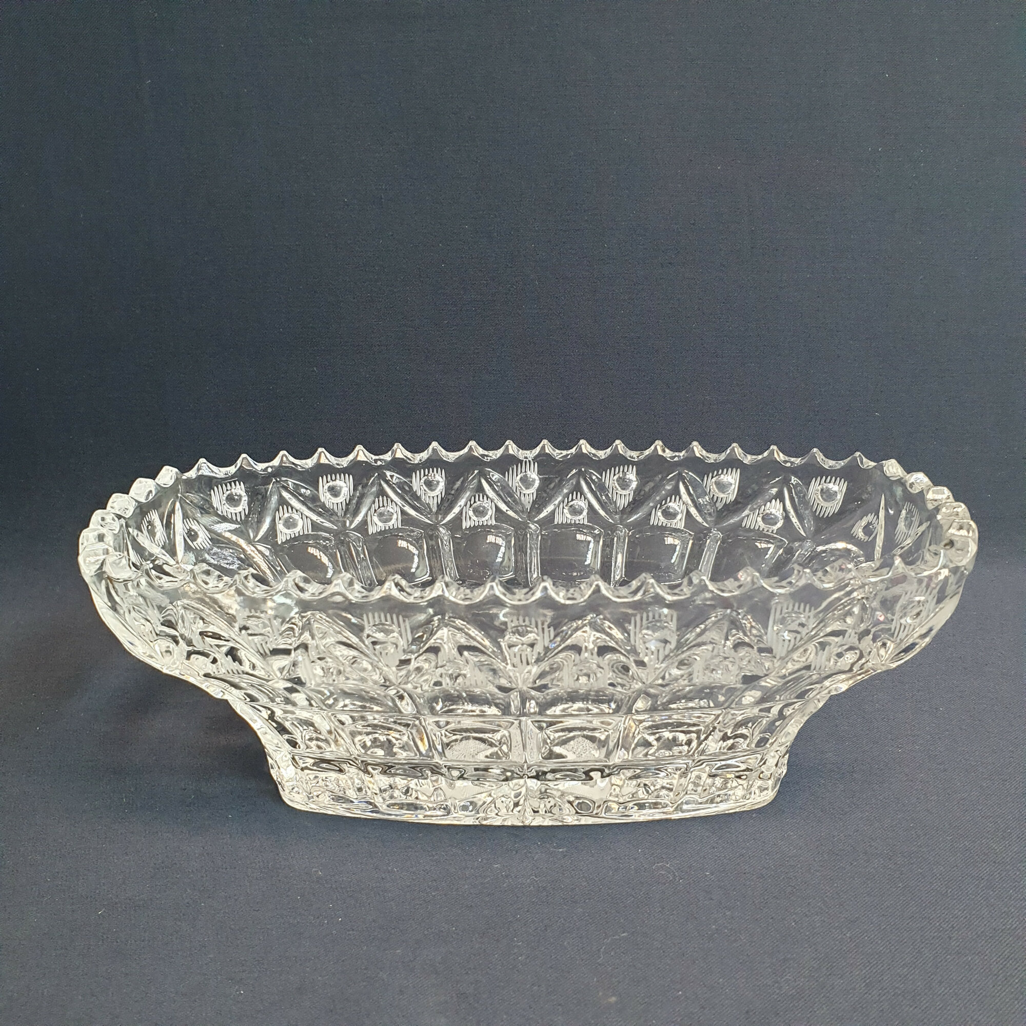 Салатник 24х12х8 см, хрусталь, ручная резка, фигурный край, 800 мл. Винтаж, СССР.