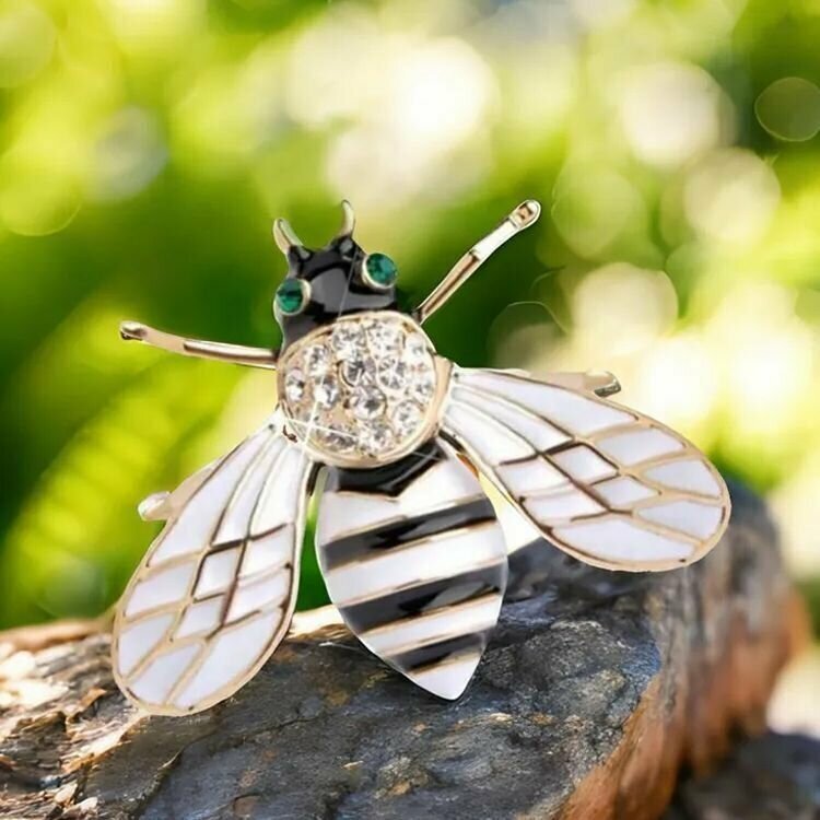 Брошь, эмаль, кристаллы Swarovski