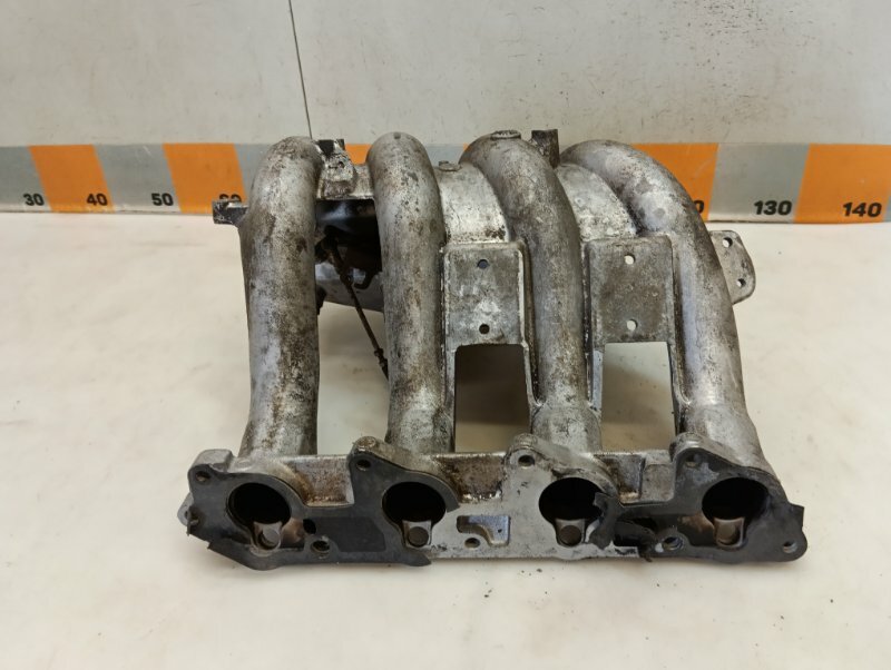 Б/У Мерседес-Бенц W202 Коллектор впускной Mercedes-Benz C-Class 1994 W202 336047 MERCEDES-BENZ арт. A1111400901, A1111411001