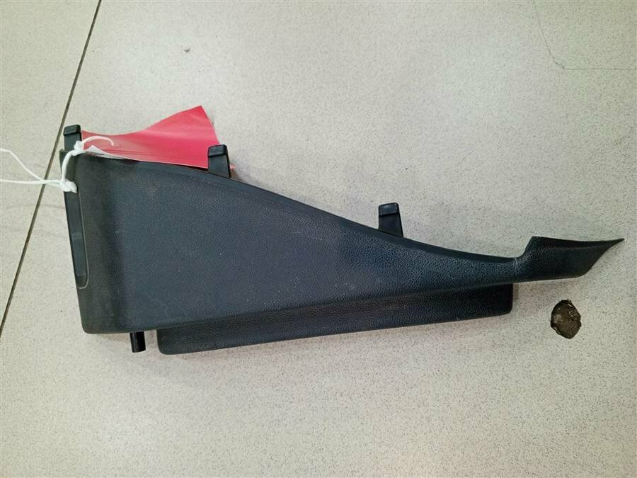 Кронштейн полки багажника правый от Opel Astra J 2009-2016