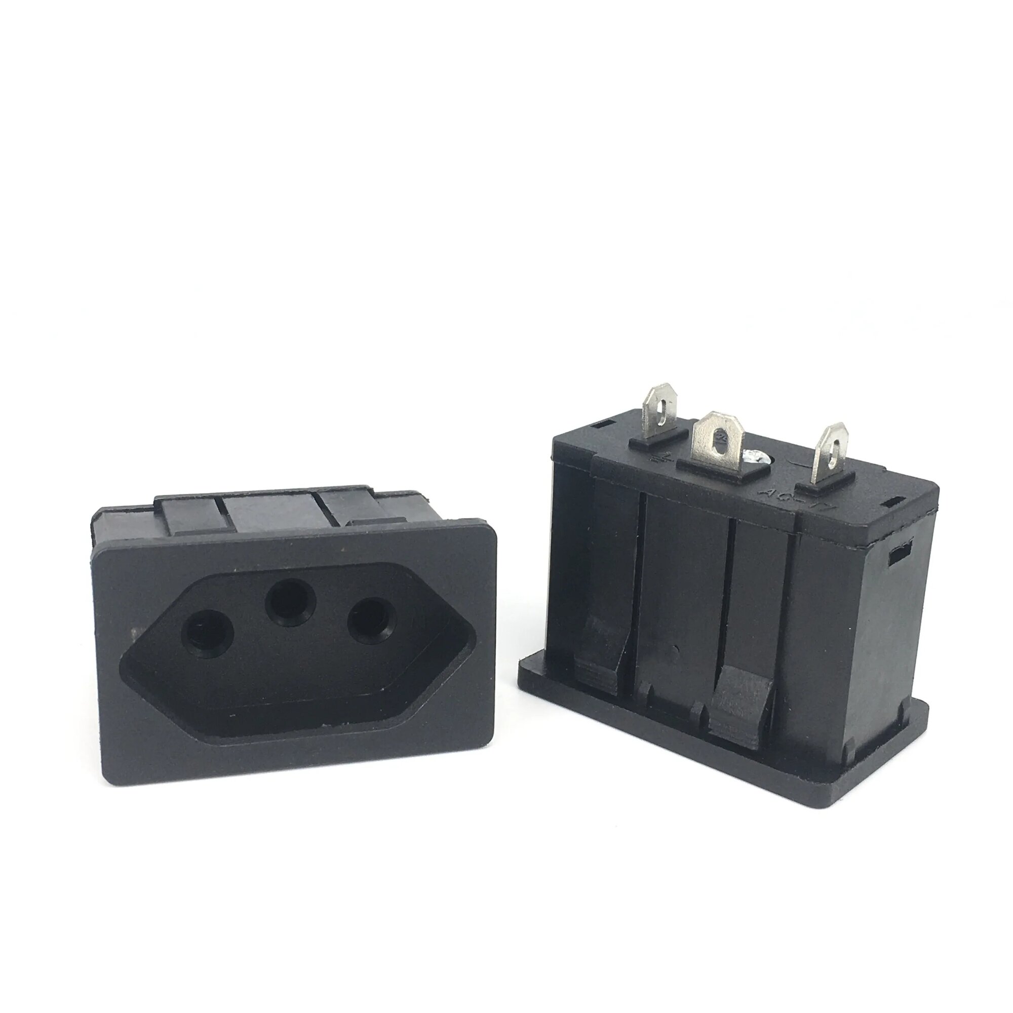 Bolantedz Международный адаптер для штепселя Type4