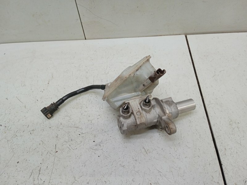 Б/У Ситроен Ц4 Цилиндр тормозной главный Citroen C4 2006 1, LA 206501 Peugeot-Citroen арт. 4601R1, 4601T2